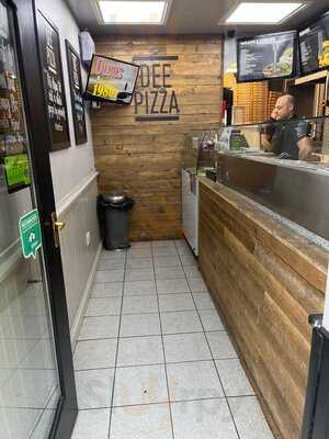 Dee Pizza And Wraps, Llangollen - 4 Oak Street - Menu and Prices