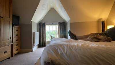 The Broom Hall Inn Pub à Stratford-upon-Avon - Menu, Avis, Photos