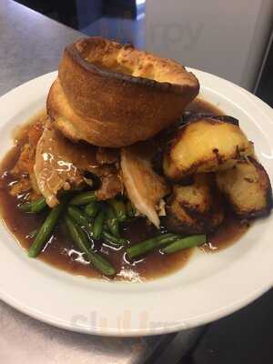 The Victoria, Tilehurst - 1 Norcot Road | Menu and Prices